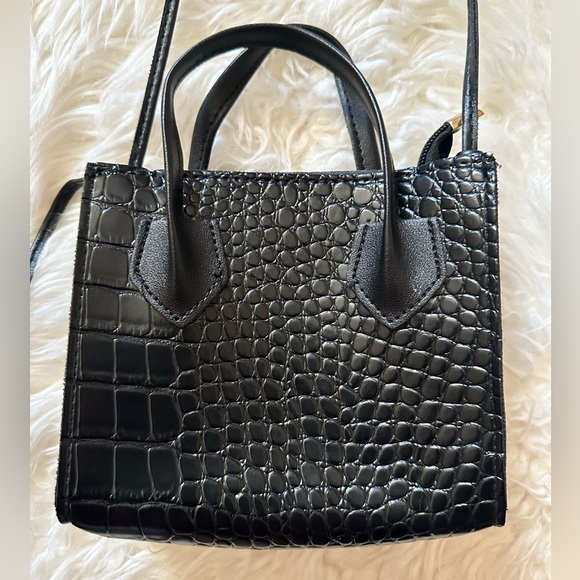 SHEIN | Bags | Shein Black Crocodile Print Strappy Crossbody Mini Bag ...